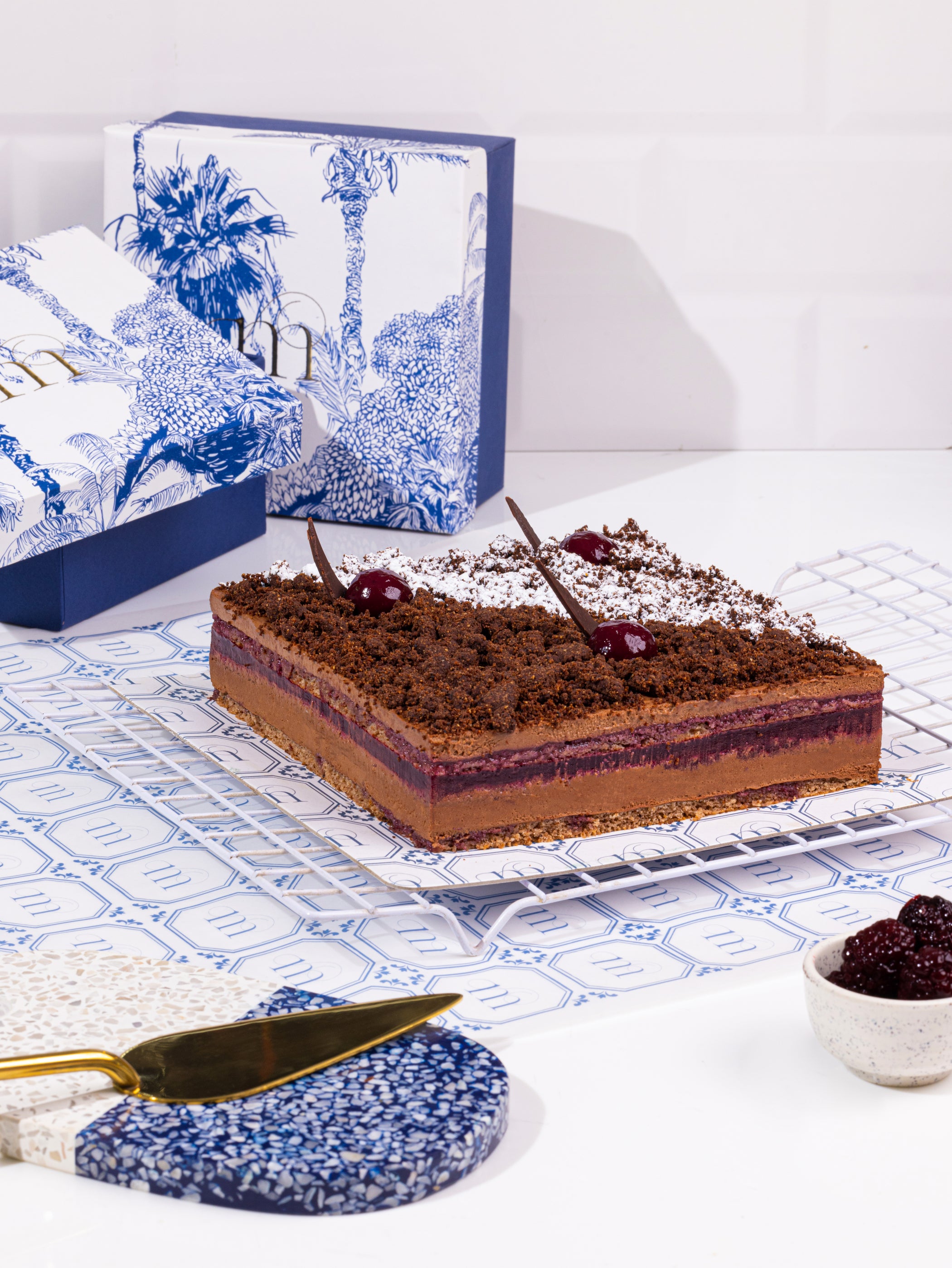 L'Opéra Chocolat-Mûre – Monique Patisserie LLP